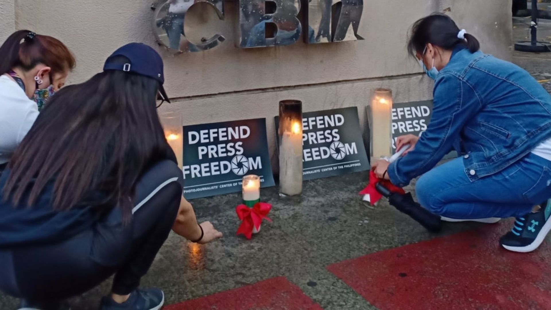 1594628886 | PAGEONE