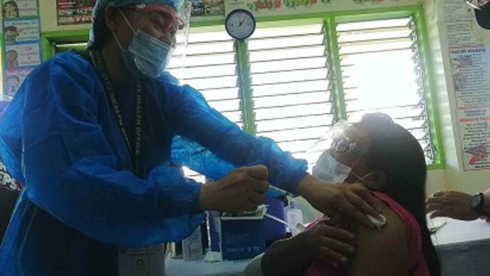 DOH Lauds Davao City’s Covid-19 Vaccination Preparedness | PAGEONE