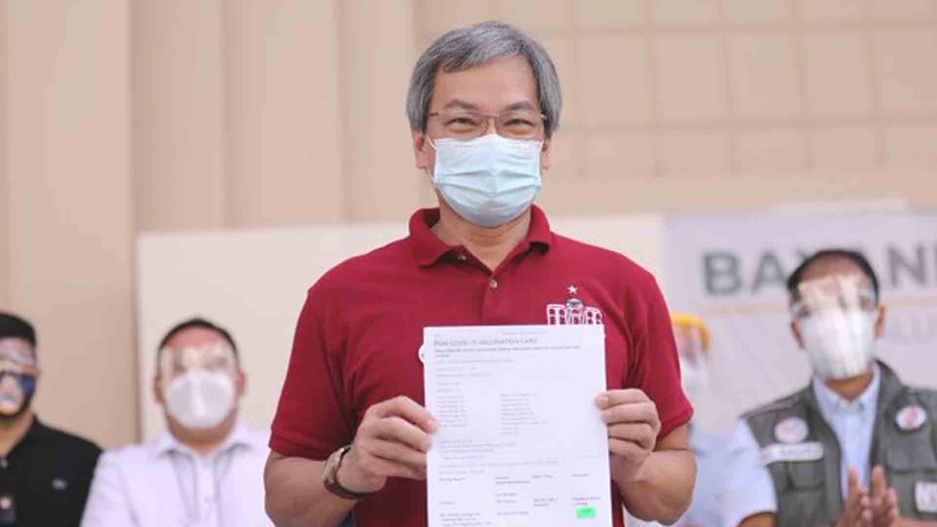 PGH Chief First In PH To Receive Sinovac Shot | PAGEONE