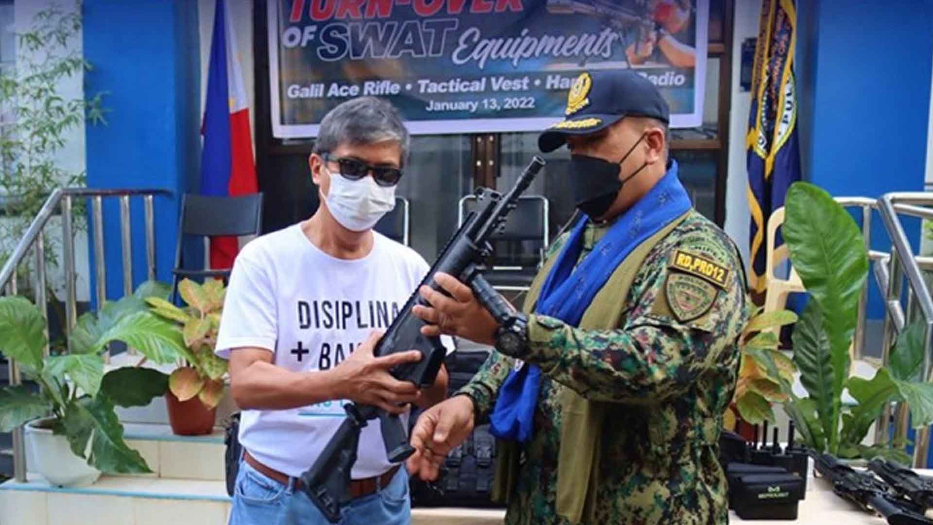 Kidapawan Police SWAT Team Gets New Firearms, Equipment | PAGEONE