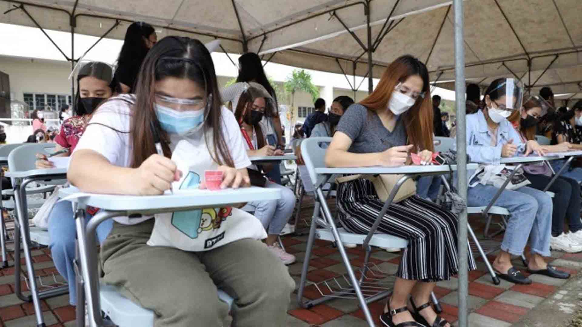 PhilHealth Registration Required Among College Students | PAGEONE