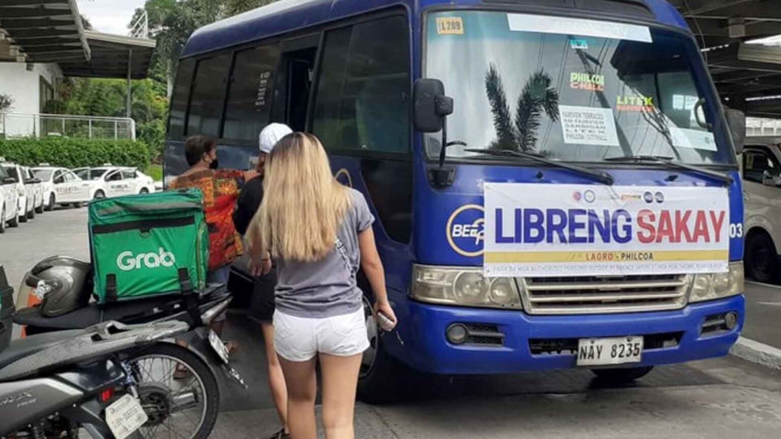 Transport Groups Thank Duterte For PUV Modernization Program | PAGEONE