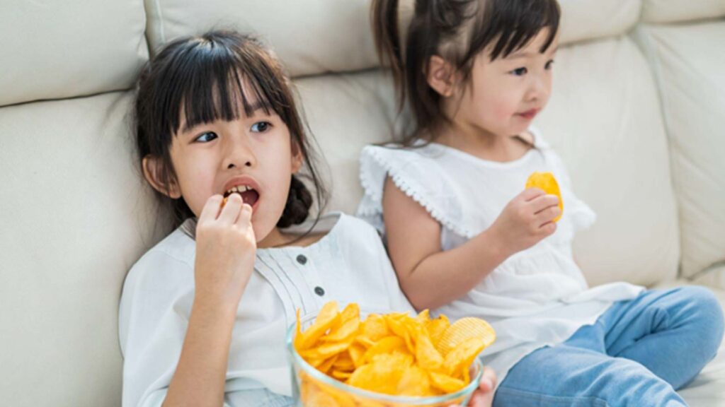 Be A Kid For A Day And Eat These Popular Childhood Snacks From The ’90s ...