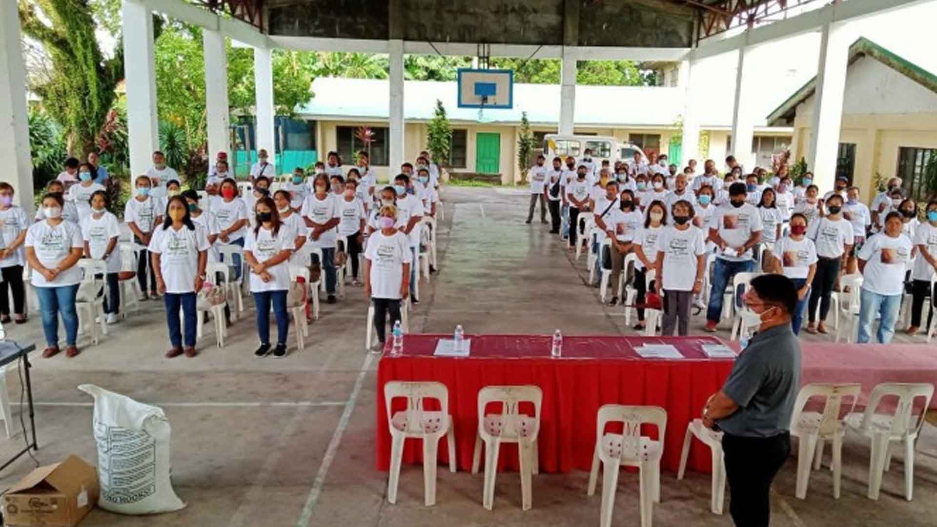 Legazpi Farmers Complete DA’s School-On-Air Program | PAGEONE