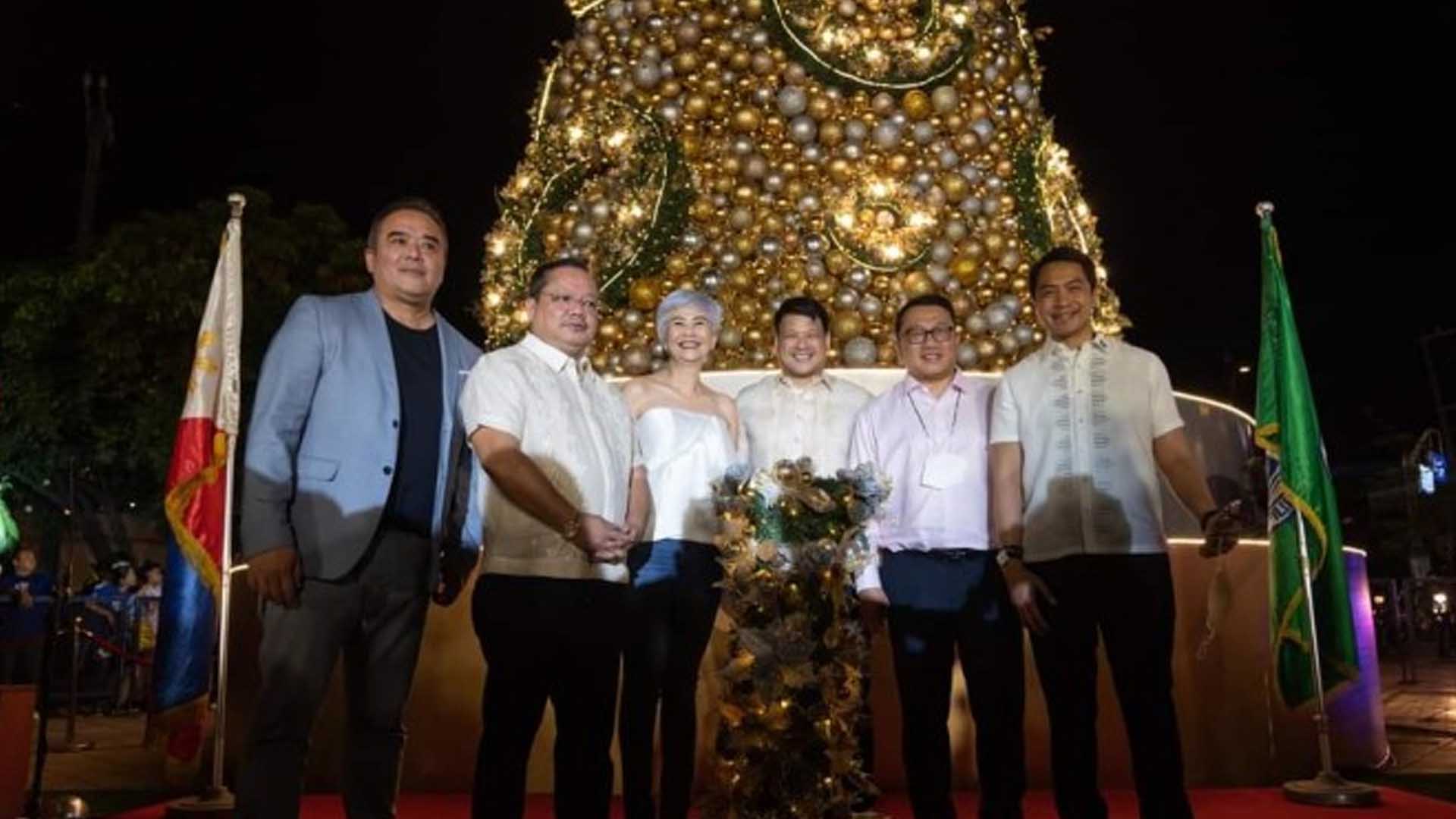 Manila LGU To Release Bonus For Workers, Gift Boxes For Residents | PAGEONE