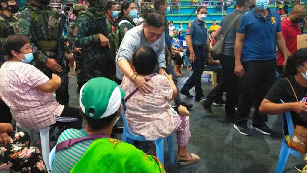 DSWD, Go Distribute Aid To 2.5K Davao Del Sur Residents | PAGEONE