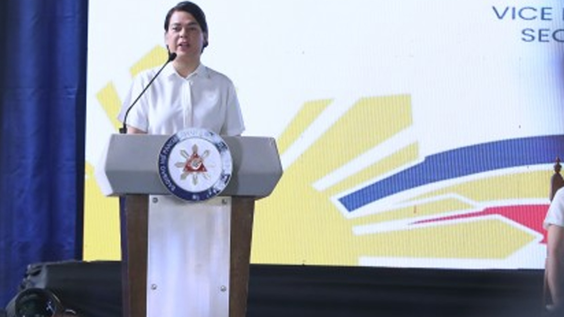 DepEd To Make Friday A Catch-Up Day To Improve Reading Skills | PAGEONE