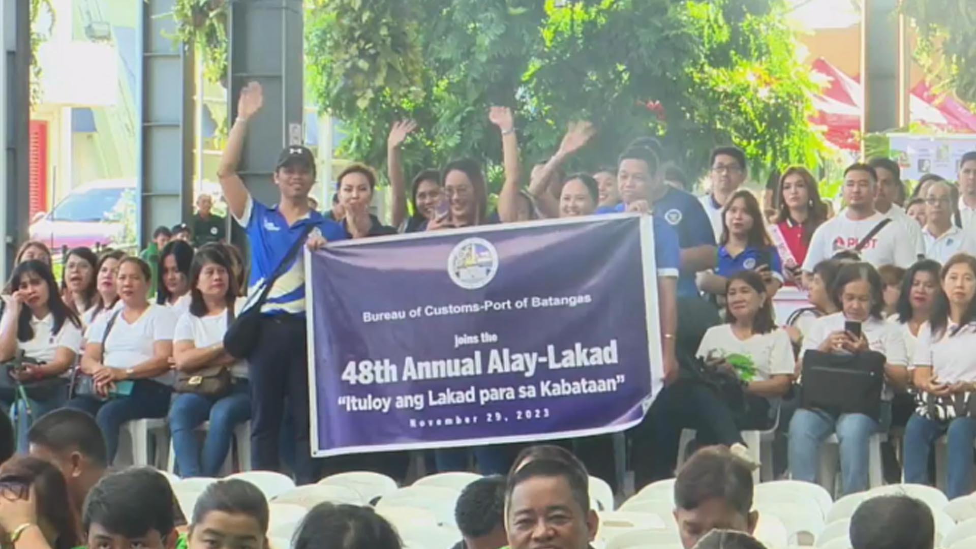Batangas ‘Alay Lakad’ Gets Php1.1-M To Fund Youth’s Tuition | PAGEONE