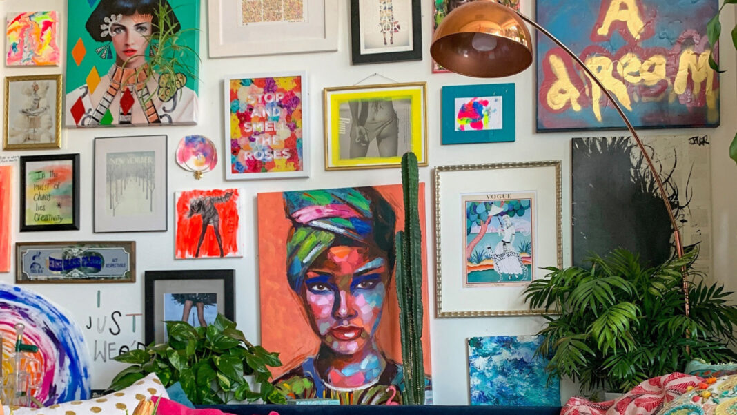 Uplift Mood, Space With Colors | PAGEONE