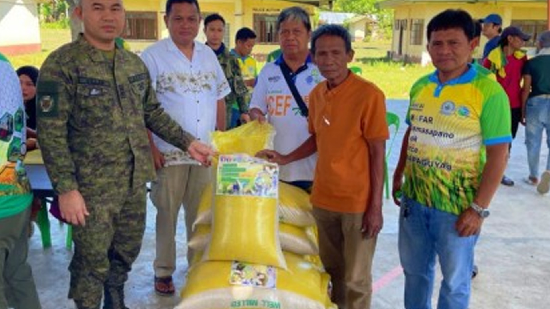 Farmers’ Coop Sells Cheap ‘Ramadan Rice’ For Fasting Muslims | PAGEONE