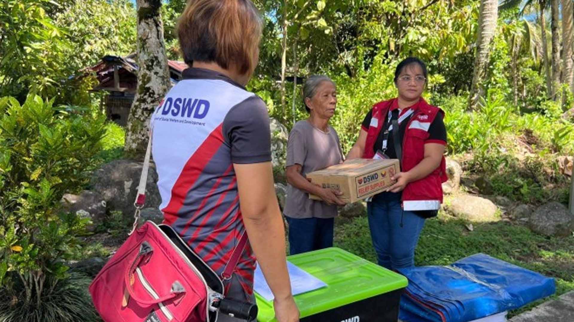 Fire-Affected Families In Camarines Sur Get Aid From DSWD | PAGEONE