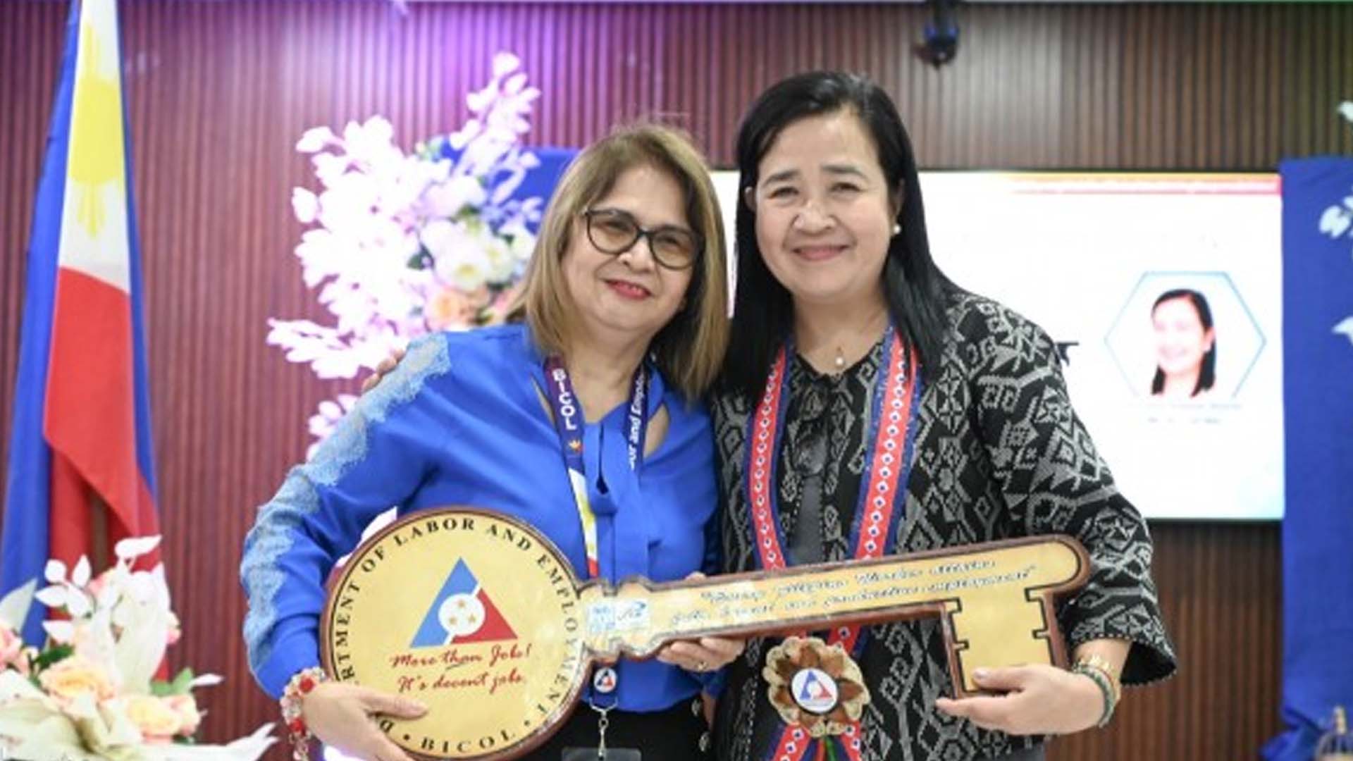 DOLE-Bicol To Continue Employment, Internship Programs | PAGEONE