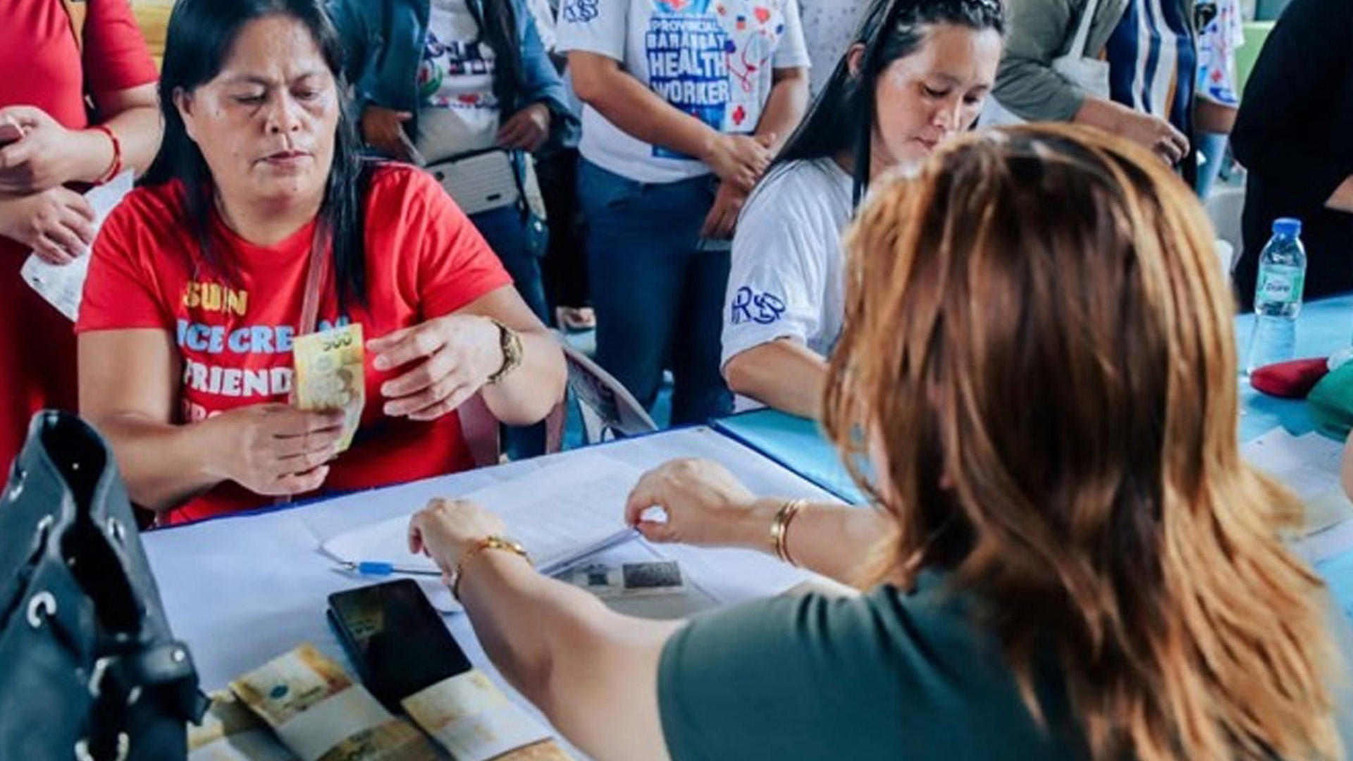 Surigao Del Norte Barangay Health Workers Get Honorarium Hike | PAGEONE