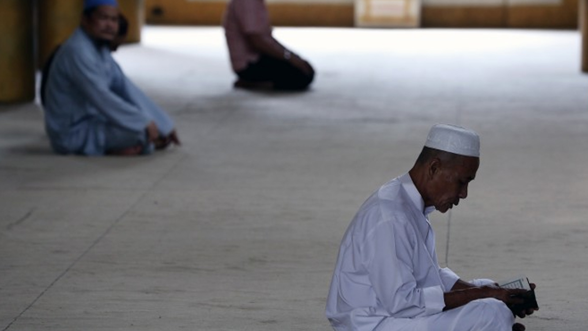 PBBM Inks Law On Proper, Immediate Burial Of Muslim Cadavers | PAGEONE