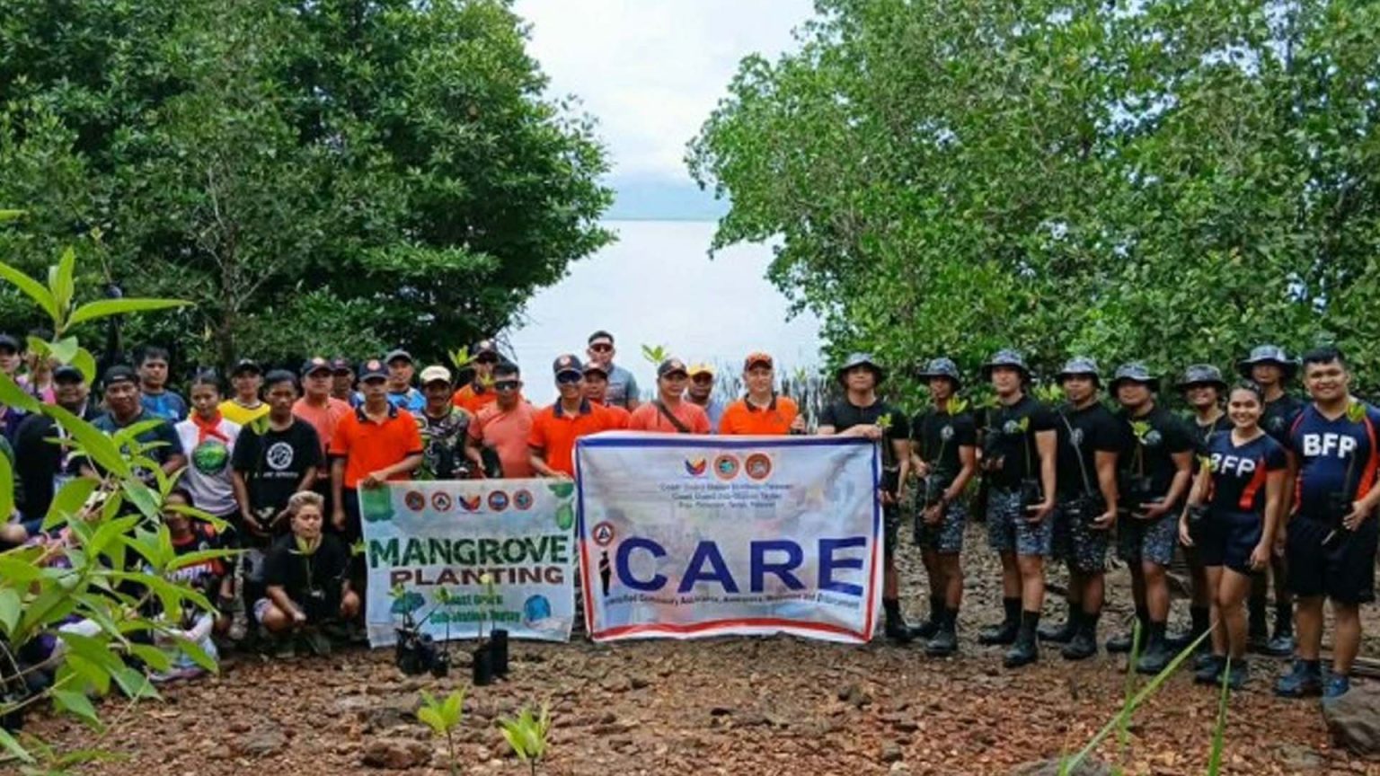 PCG, BJMP Join Mangrove Planting In Palawan Village | PAGEONE